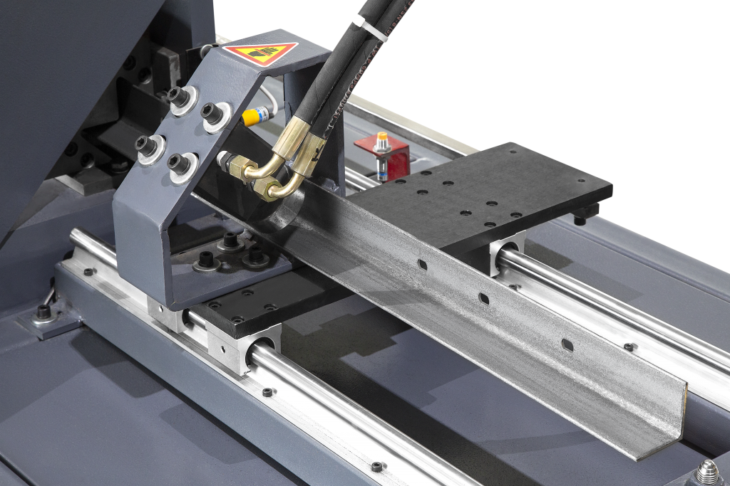 Maquina cantoneira corte furo punção bilongo - Refriweb